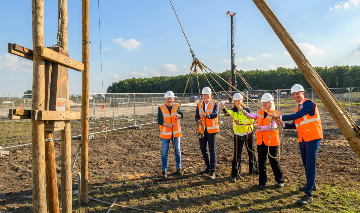 RENDO en TenneT geven officiële aftrap voor elektriciteitsstation ...